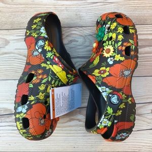 CROCS | Shoes | Crocs Classic Retro Floral Clog | Poshmark